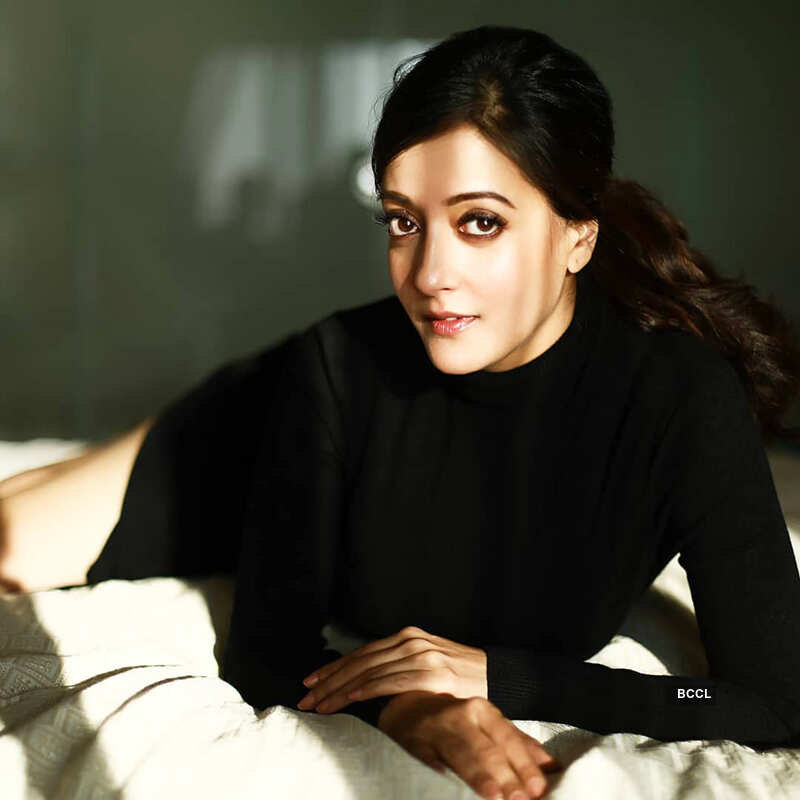 Alluring pictures of Raima Sen Pics | Alluring pictures of Raima Sen ...