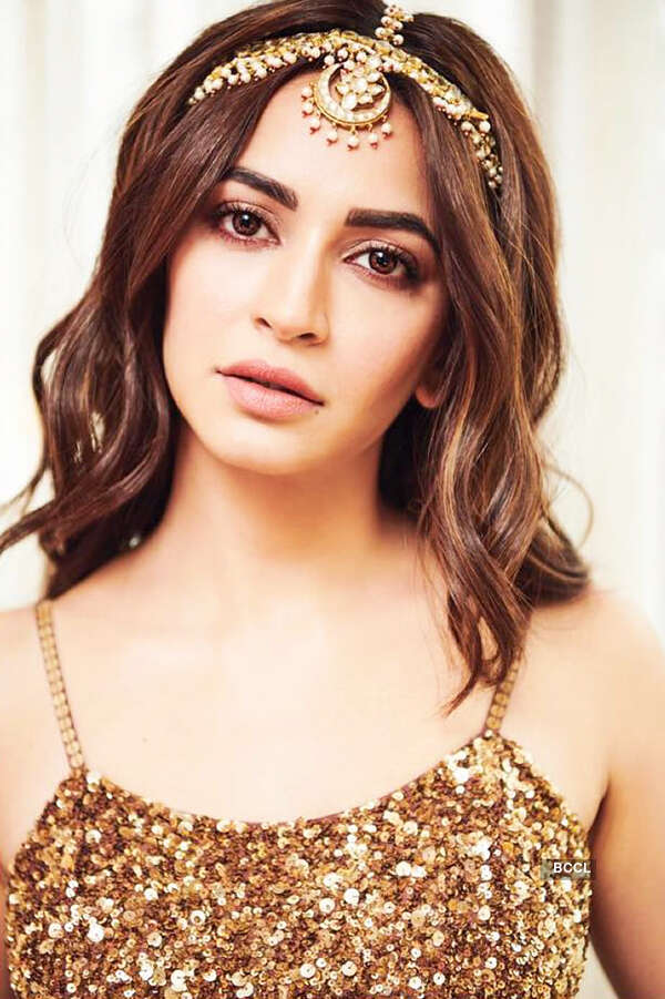 New pictures of Pulkit Samrat and rumoured ladylove Kriti Kharbanda ...