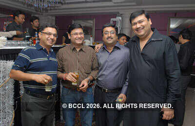 Ashok and Rekha Goenka during Mithilesh & Sandeep Goenka's Diwali bash ...