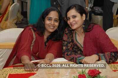 Ashok and Rekha Goenka during Mithilesh & Sandeep Goenka's Diwali bash ...