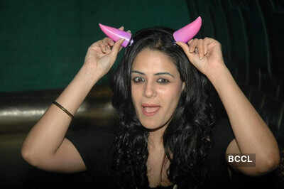 TV serial 'Maryada' bash celebrated at 100 in Mumbai.