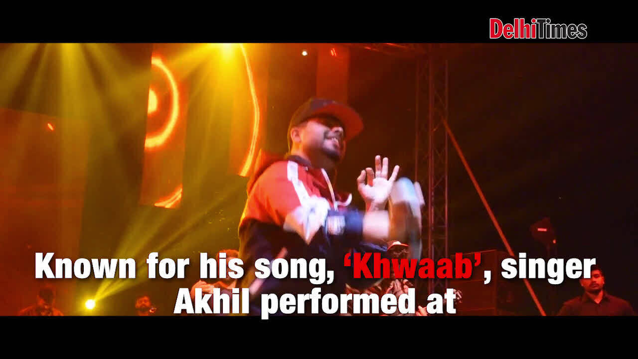 Singer Akhil enthralls audience at Kirori Mal College fest