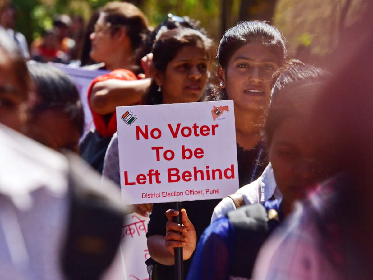 Pune: First time voters take oath, participate in voter awareness campaign