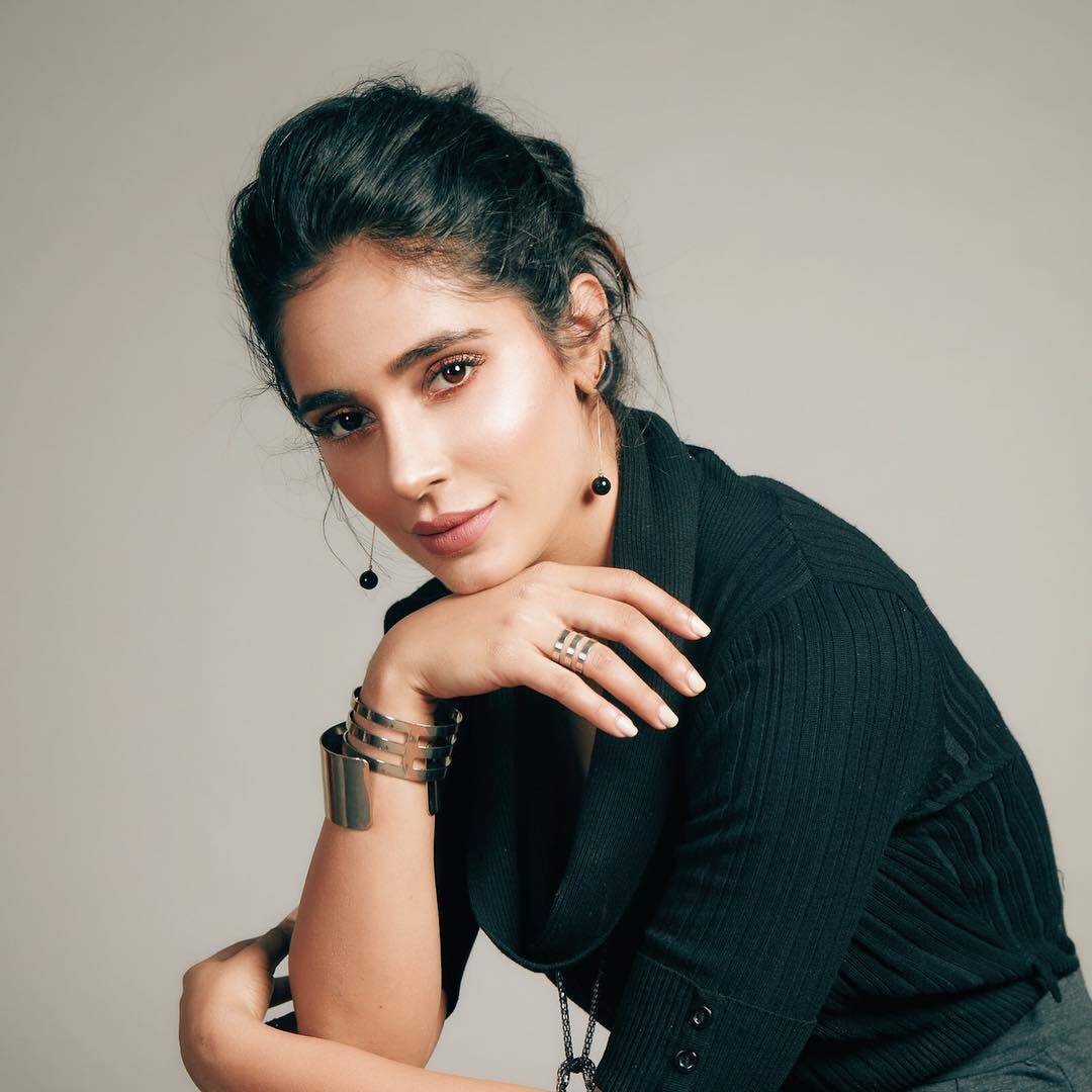 Meet the stunning supermodel & a talented actress Alankrita Sahai Pics ...