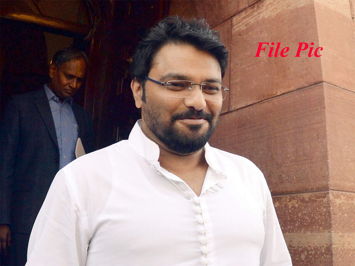 Lok Sabha polls: BJP leader Babul Supriyo heckled in Asansol