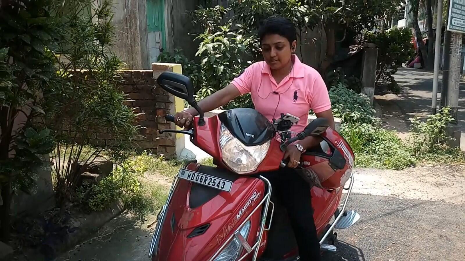 Meet Rupa Choudhury: The first female Swiggy delivery personnel and Ola bike-taxi driver in Kolkata