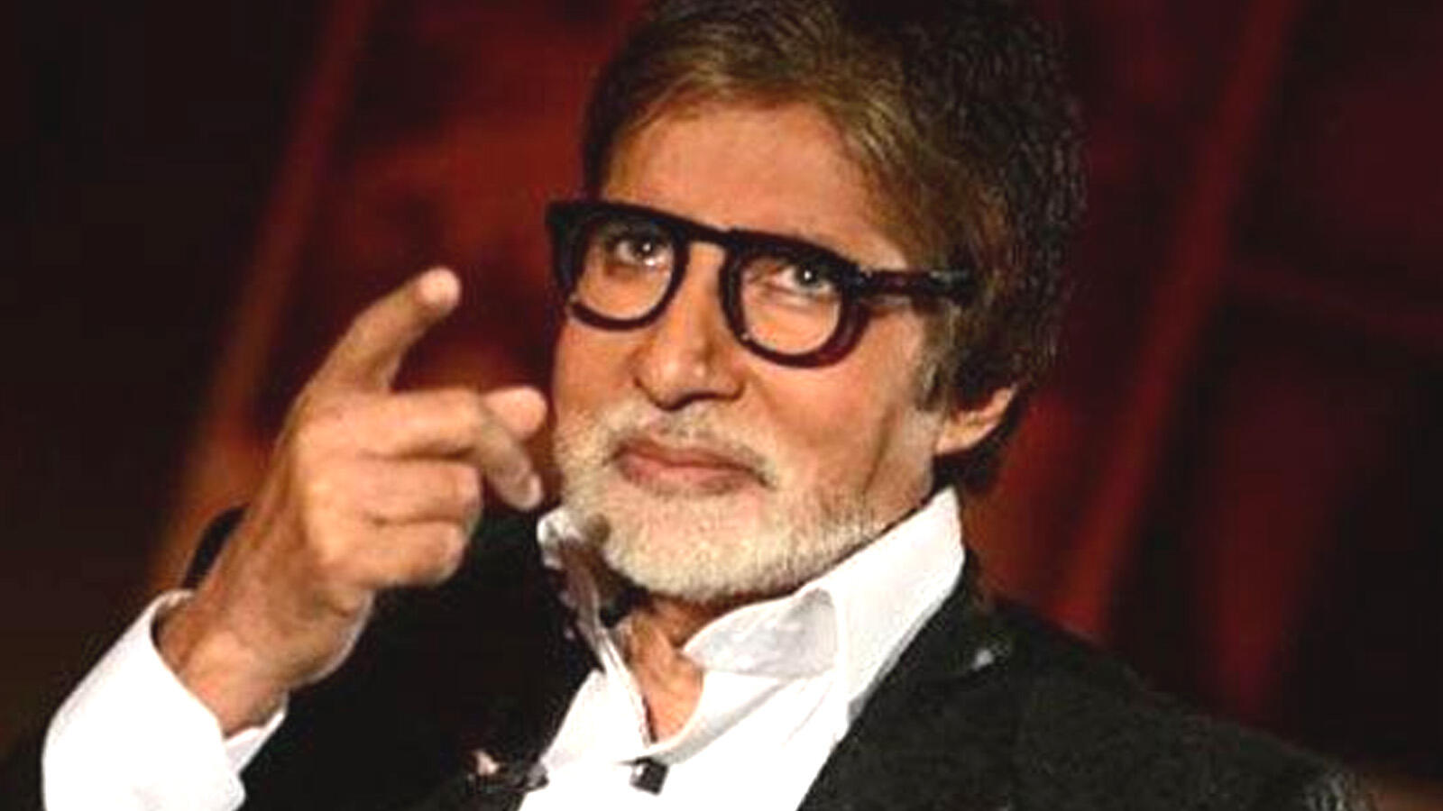 Amitabh Bachchan calls social media 'modern generation atomic bomb'