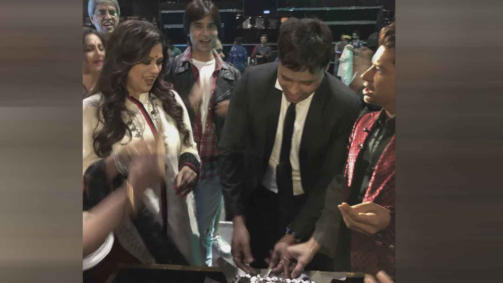 Singer Hrishikesh Chury celebrates his birthday on the set of a show