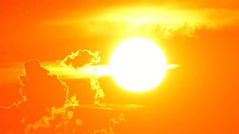 Delhi records highest April temperature since 1970, dust storm likely today