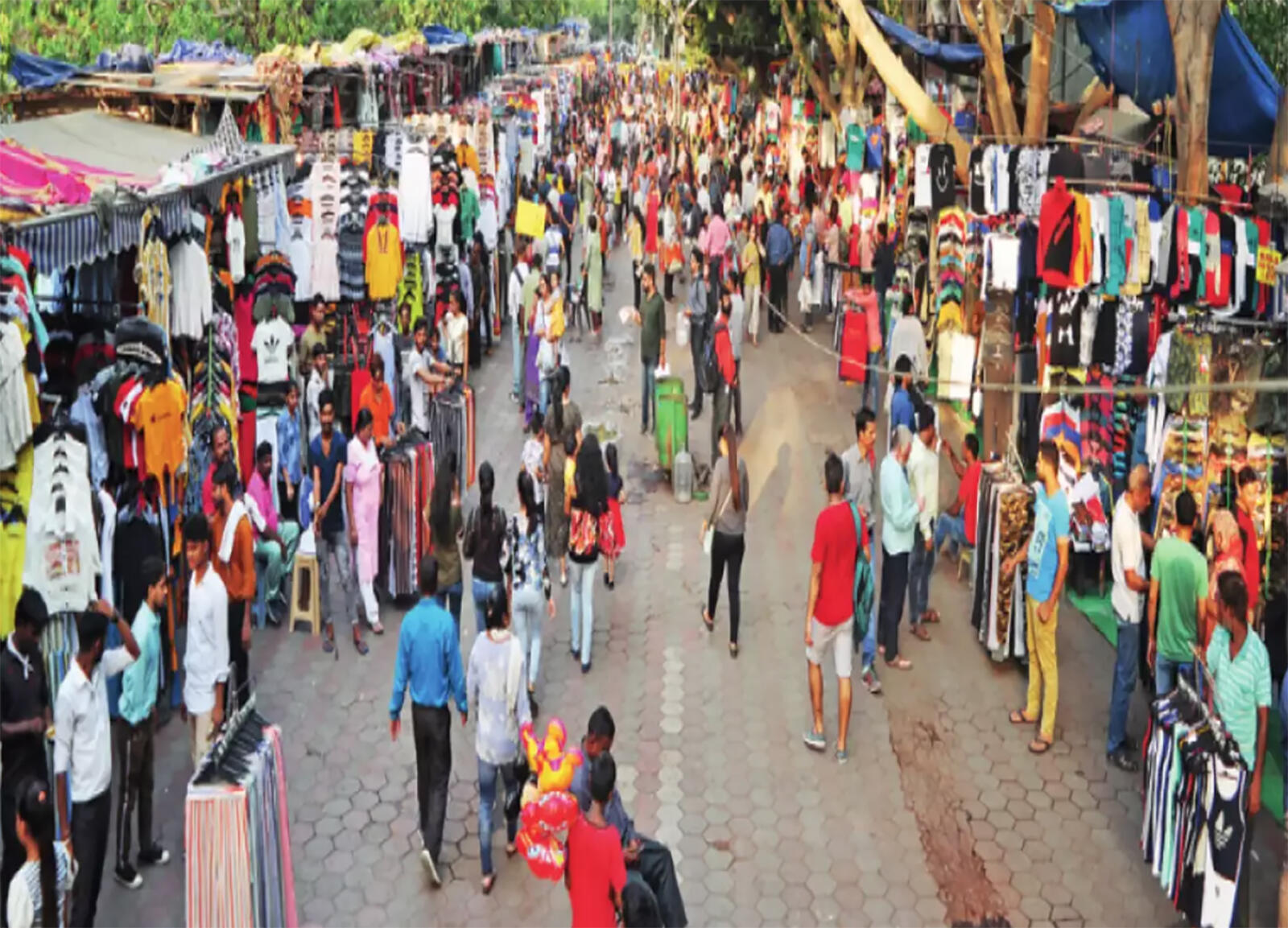 Delhi: NDMC plans to free up busy Janpath lanes for vehicles