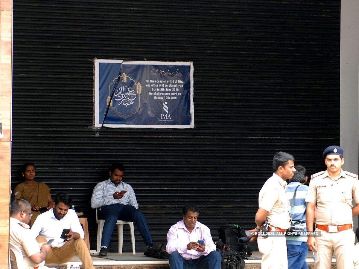 Photos: Bengaluru in a panic as thousands fall victim to IMA Jewels' ponzi scheme | Bangalore Mirror