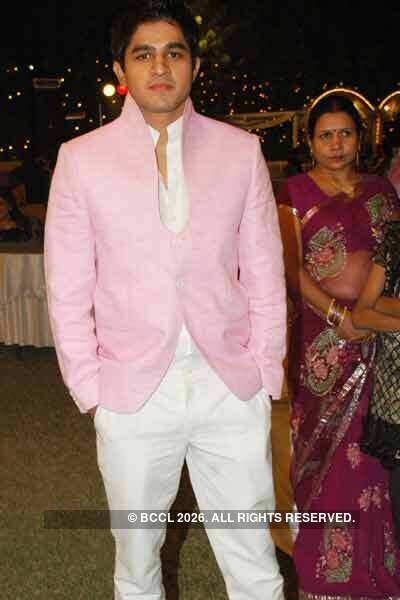 Guests at grand reception of Subrata Roy's neice Sivanka and Karan ...