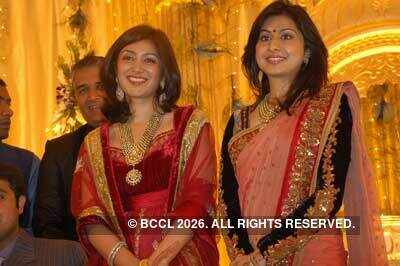 Guests at grand reception of Subrata Roy's neice Sivanka and Karan ...