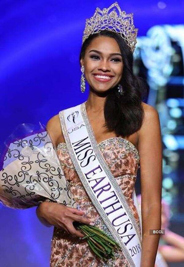 Emanii Davis crowned Miss Earth USA 2019