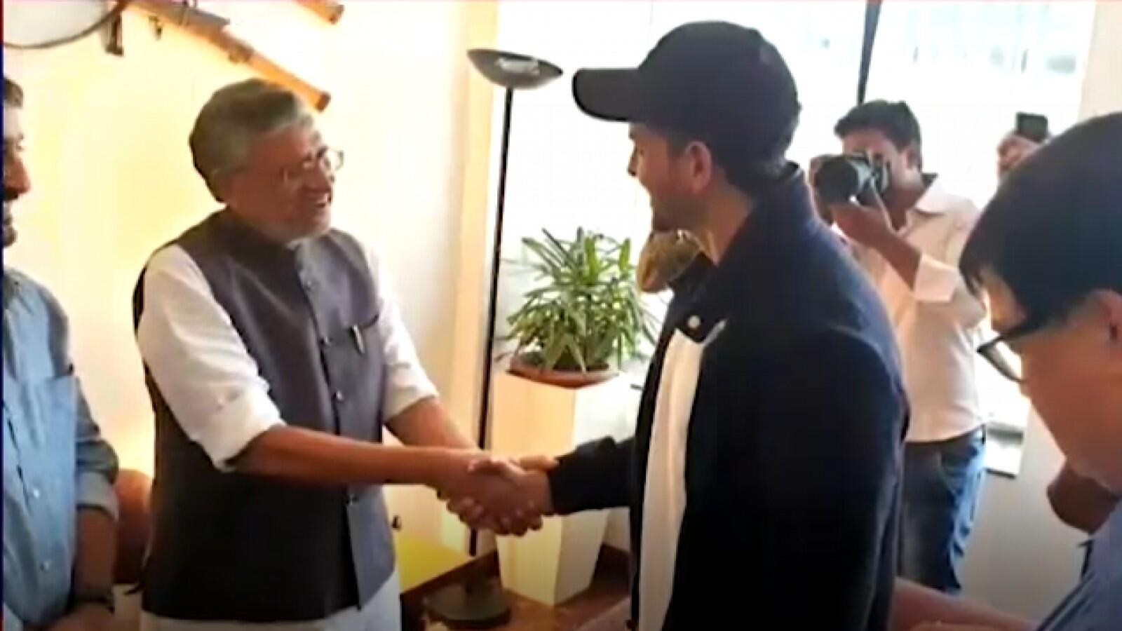 RJD slams Bihar Deputy CM for meeting with actor and not flood victims ...