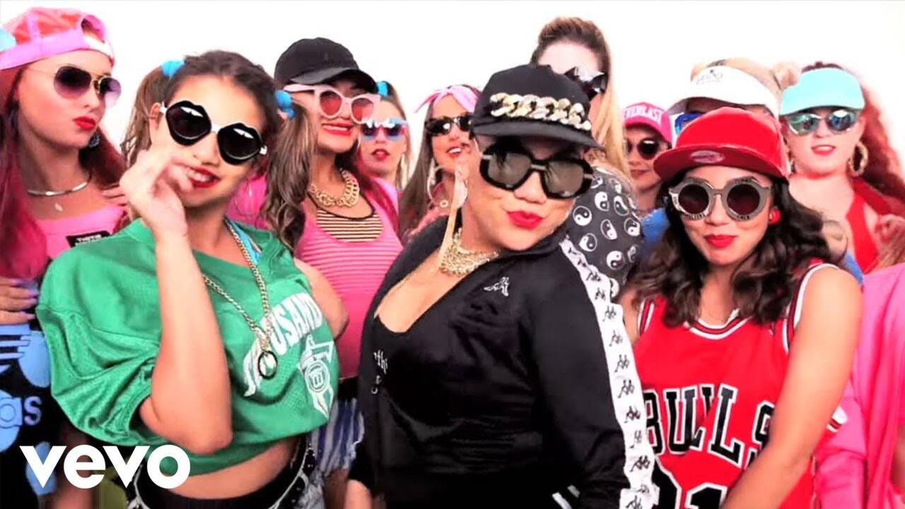 English Song 'Sorry' Sung By Justin Bieber