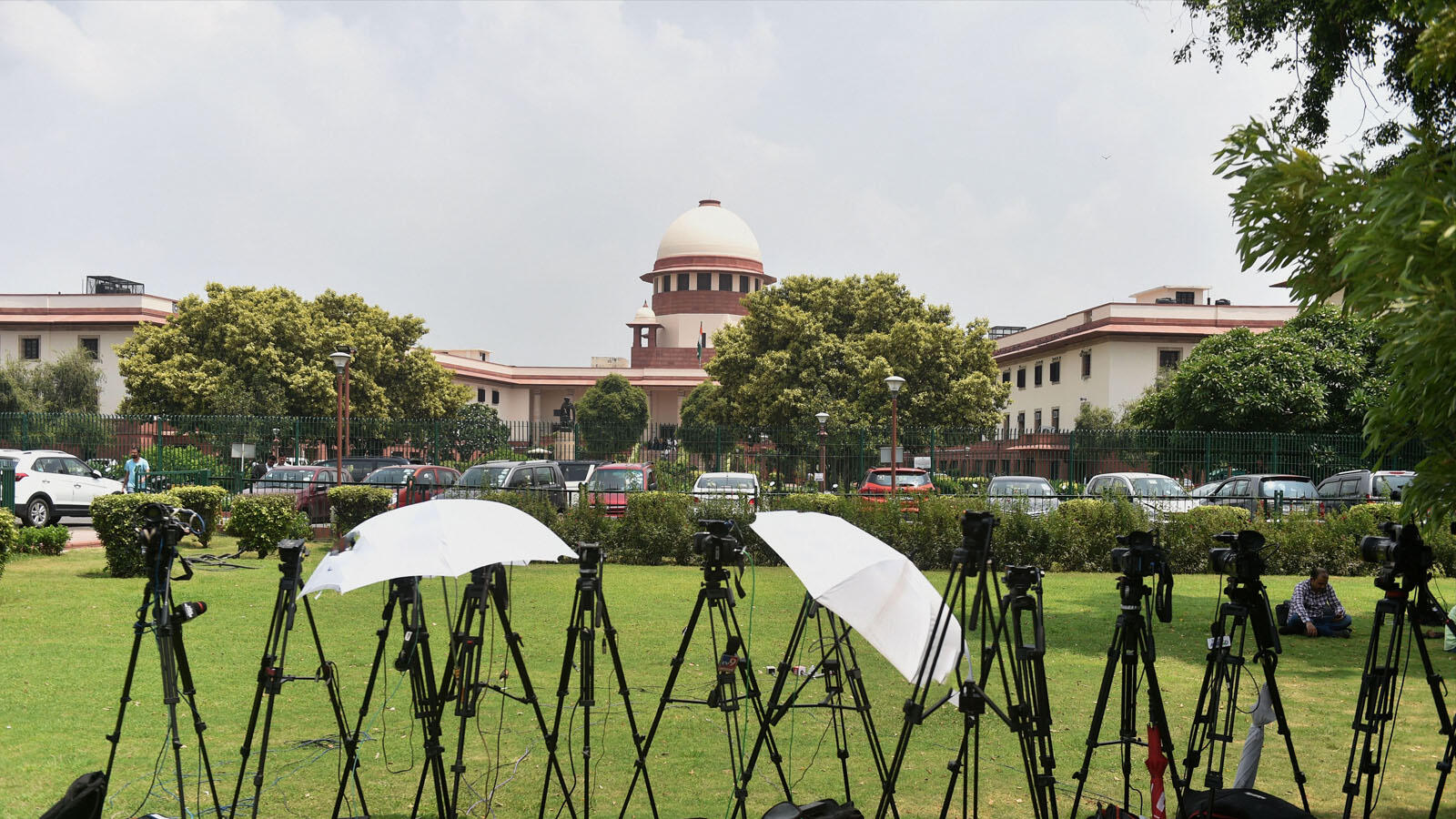 Unnao rape case: SC orders UP govt to provide Rs 25 lakh as compensation