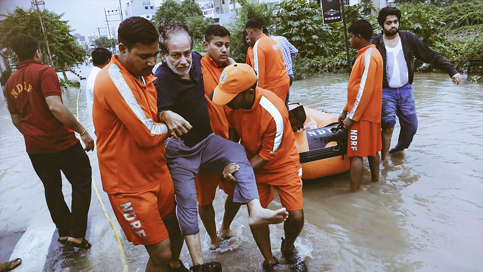 Vadodara: 6 killed, over 5000 evacuated due to heavy rain