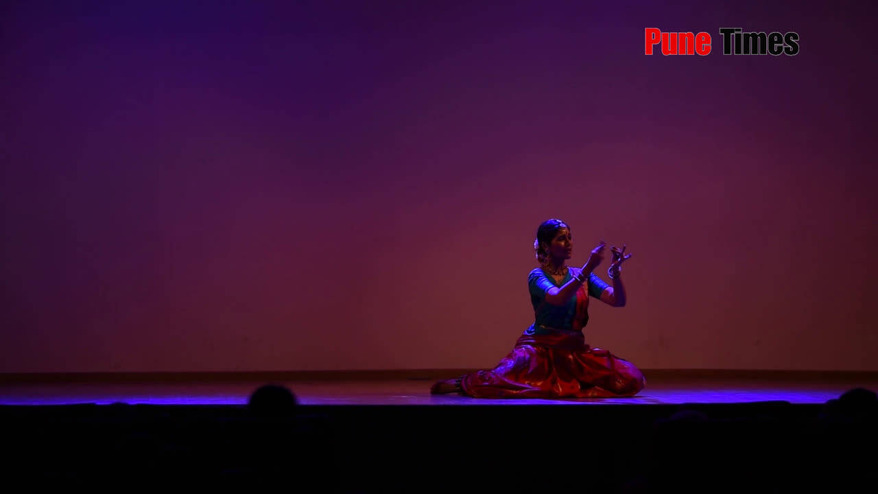 well known dancer Prachi Saathi recently performed in Pune