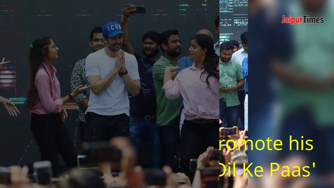 Sunny Deol's 'Yaara O Yaara' moment with Jaipur students