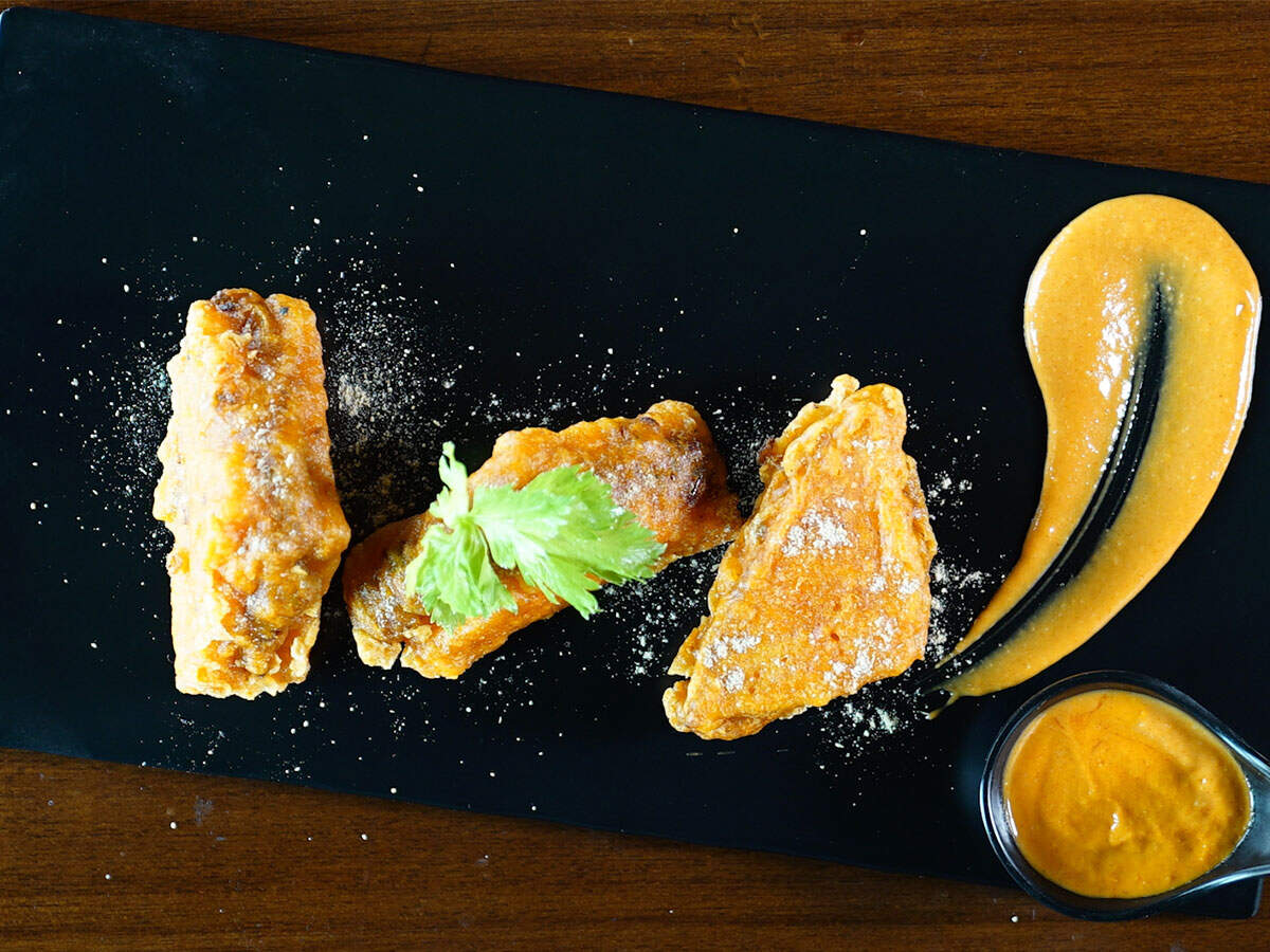 Watch: How to make Chilli Cheese Bread Pakora - Times Food