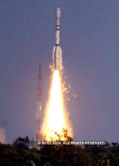 Indian Space Research Organization's 'GSLV -F06' explodes in mid-sky ...
