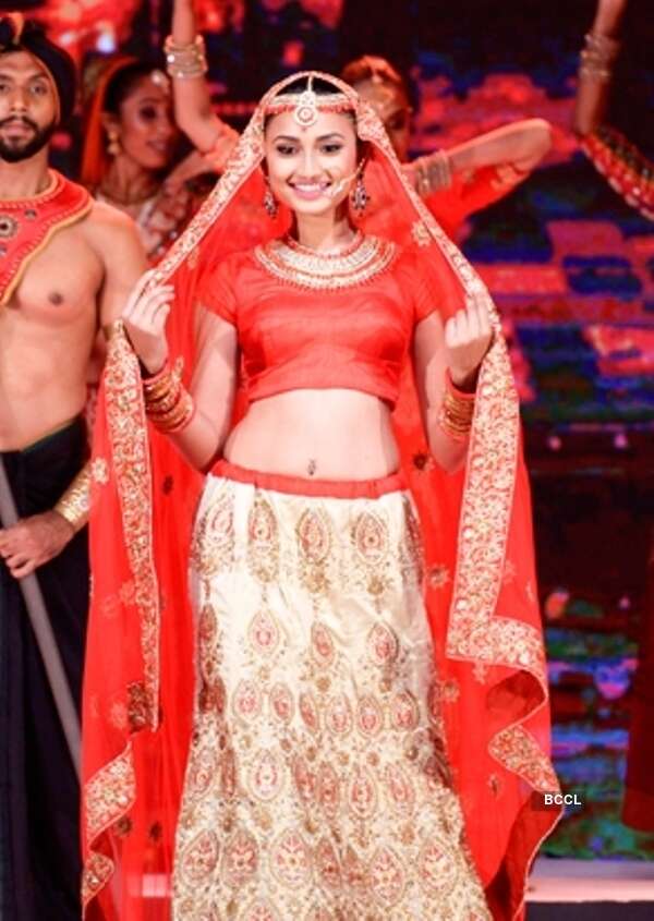 Dewmini Thathsarani crowned Siyatha Miss World Sri Lanka 2019