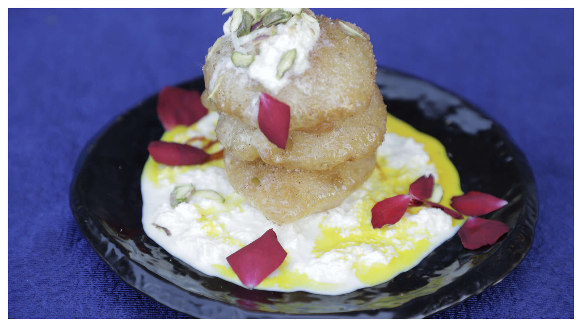 Watch: How to make Apple Jalebi with Dalchini Rabri - Times Food