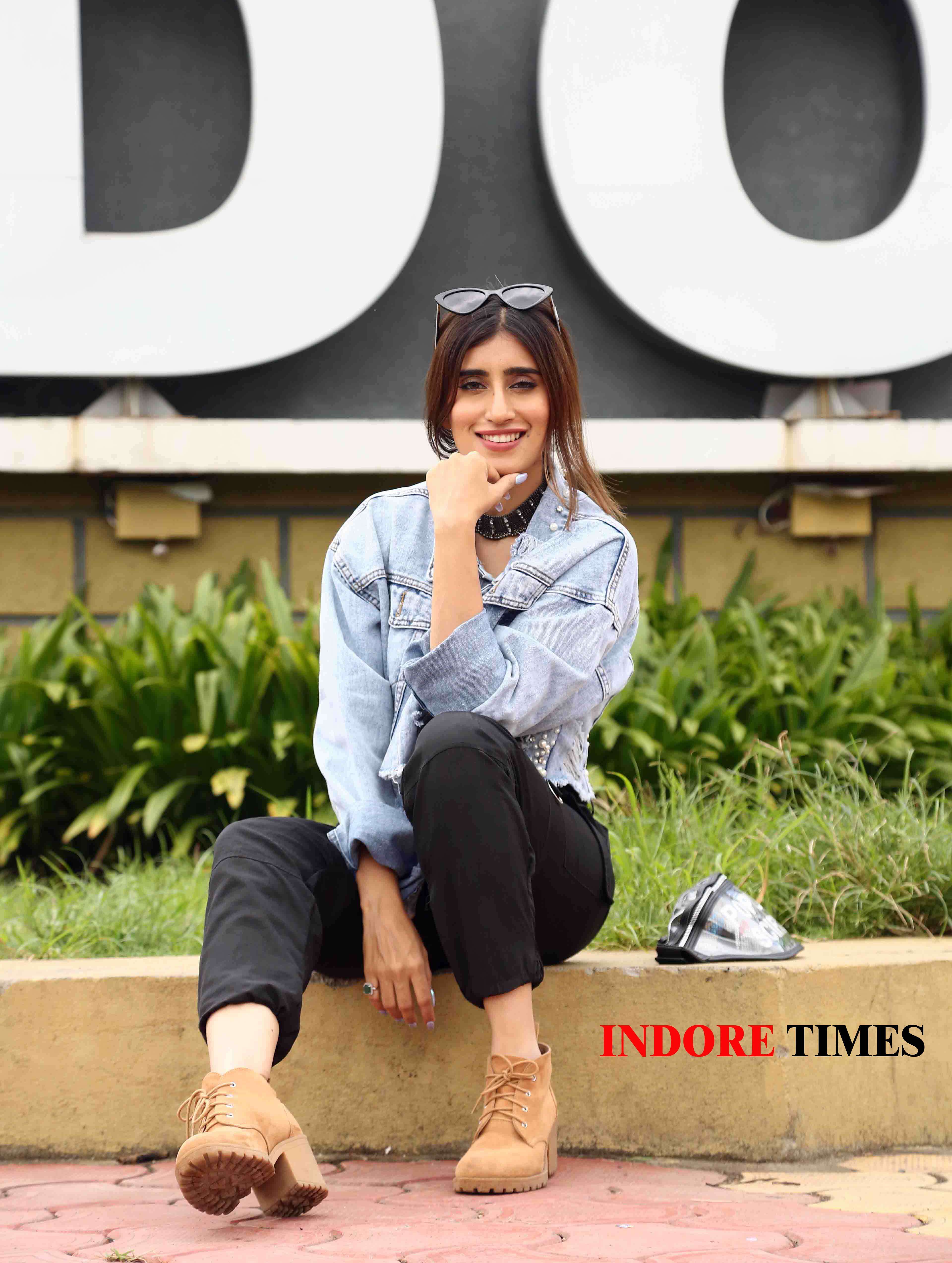 I hope we can revive the 90s era of music: Akasa Singh | Hindi Movie ...