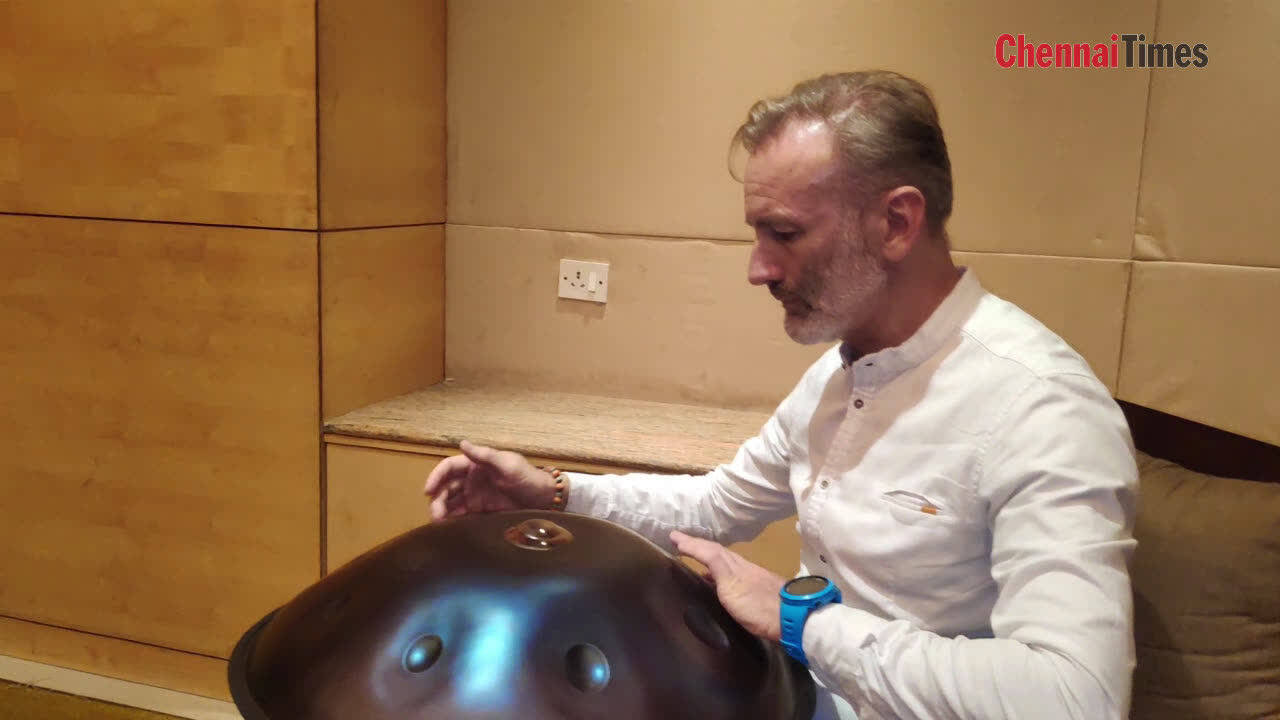 Handpan player from Italy performs in Chennai