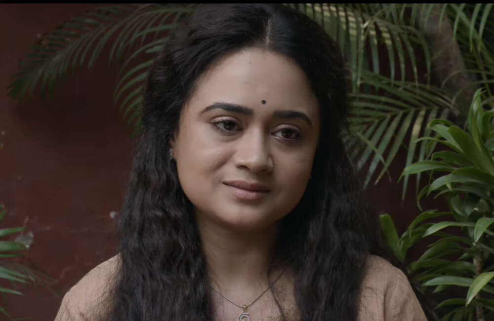 Purbo Poschim Dokkhin Uttor Ashbei Movie User Reviews & Ratings | Purbo ...