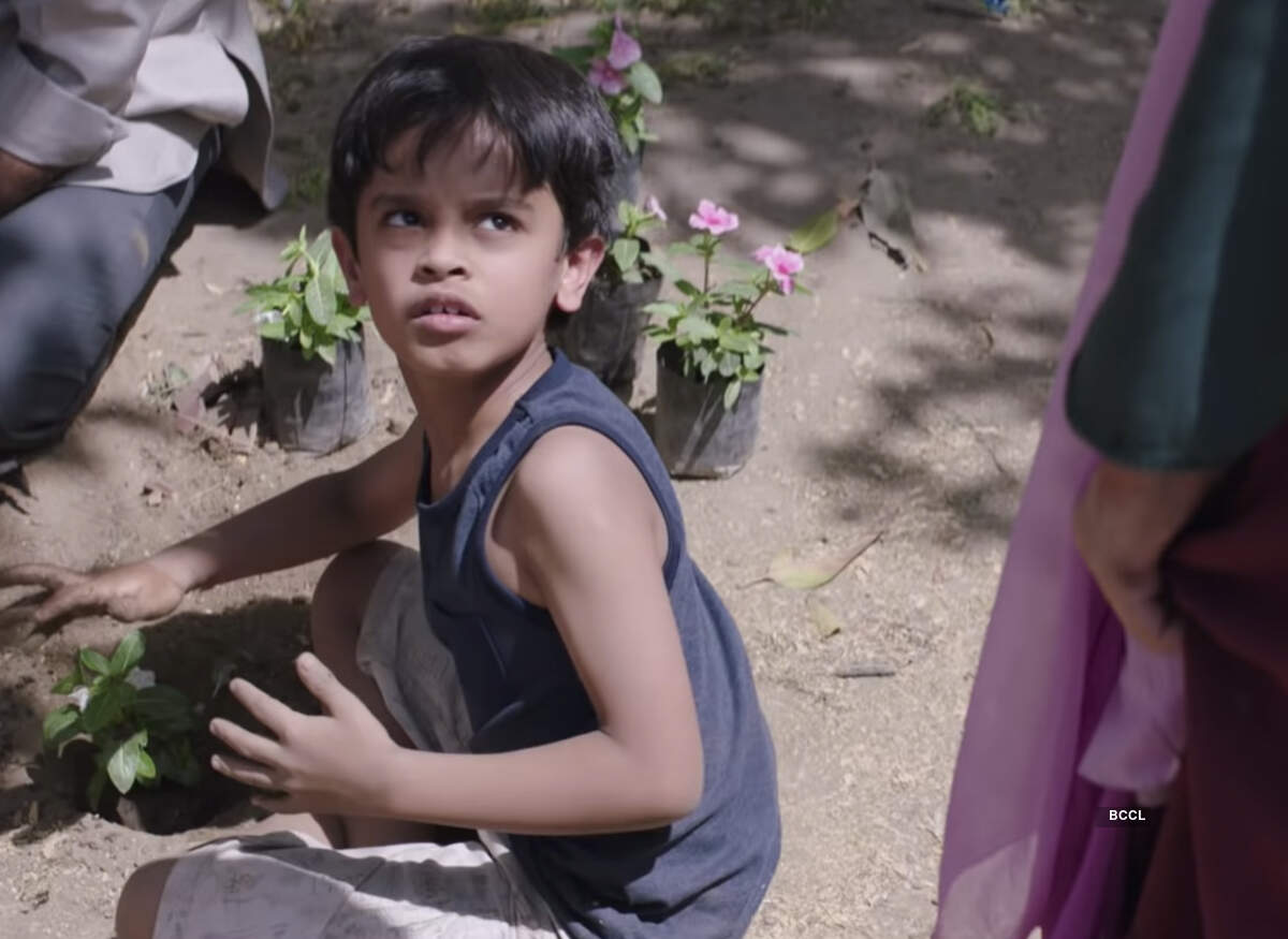 Deepika Padukone turns acid survivor Malti in 'Chhapaak'- The Etimes ...