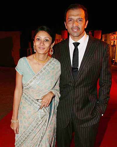 Sandesh Mayekar's daughter Shivani's wedding reception in Mumbai on ...
