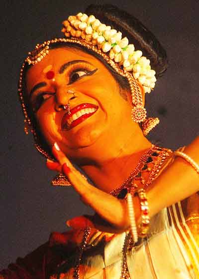 Usha Suresh Balaji performs during a 'Mohiniattam' dance programme ...