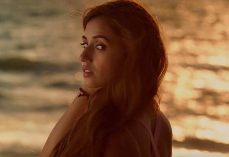 'Malang' trailer: Disha Patani sets temperatures soaring as she flaunts ...