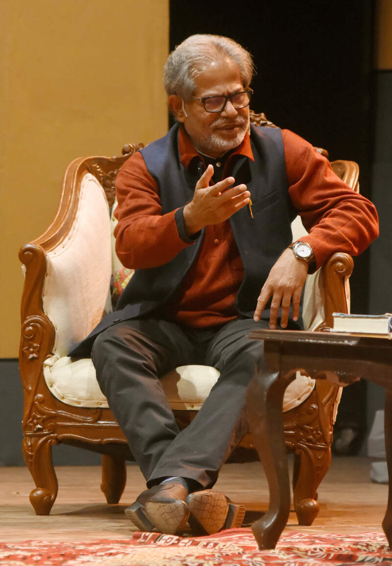 An evening of poetry- The Etimes Photogallery Page 4