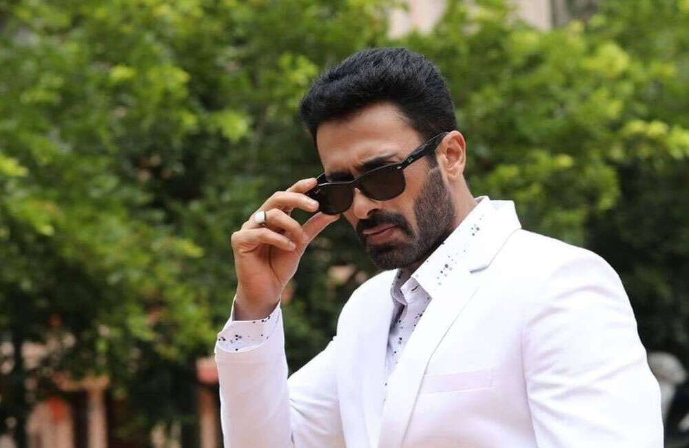 Khakii Movie User Reviews & Ratings | Khakii (2020) | Times Of India