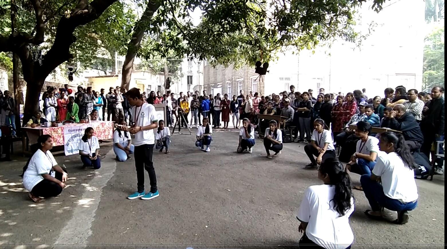 Interesting beginning of a street play