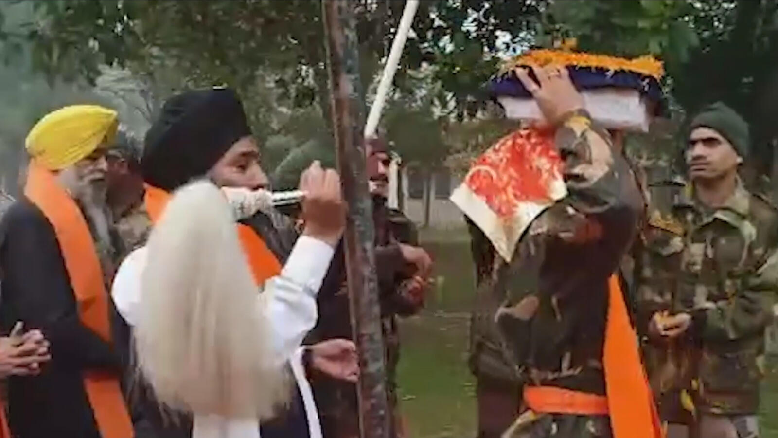Watch: Guard of Honour for Guru Granth Sahib