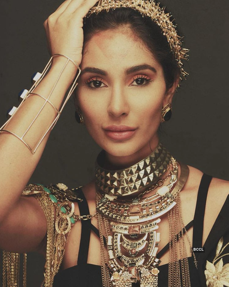 Meet the stunning supermodel & a talented actress Alankrita Sahai Pics ...