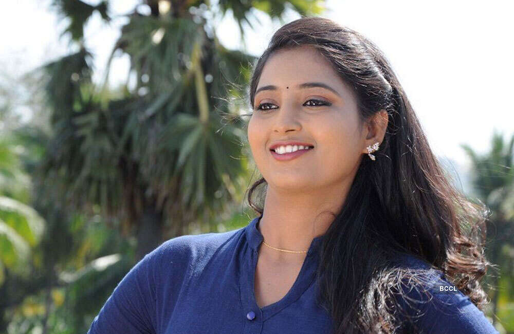 Kutti Devathai Movie Show Time in Mumbai | Kutti Devathai in Mumbai ...