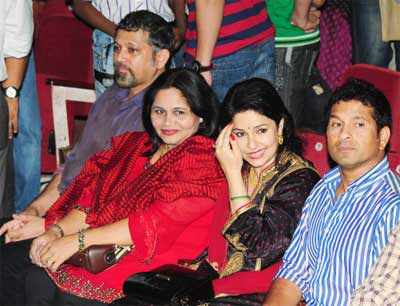 Sachin launches father's poems- The Etimes Photogallery Page 5