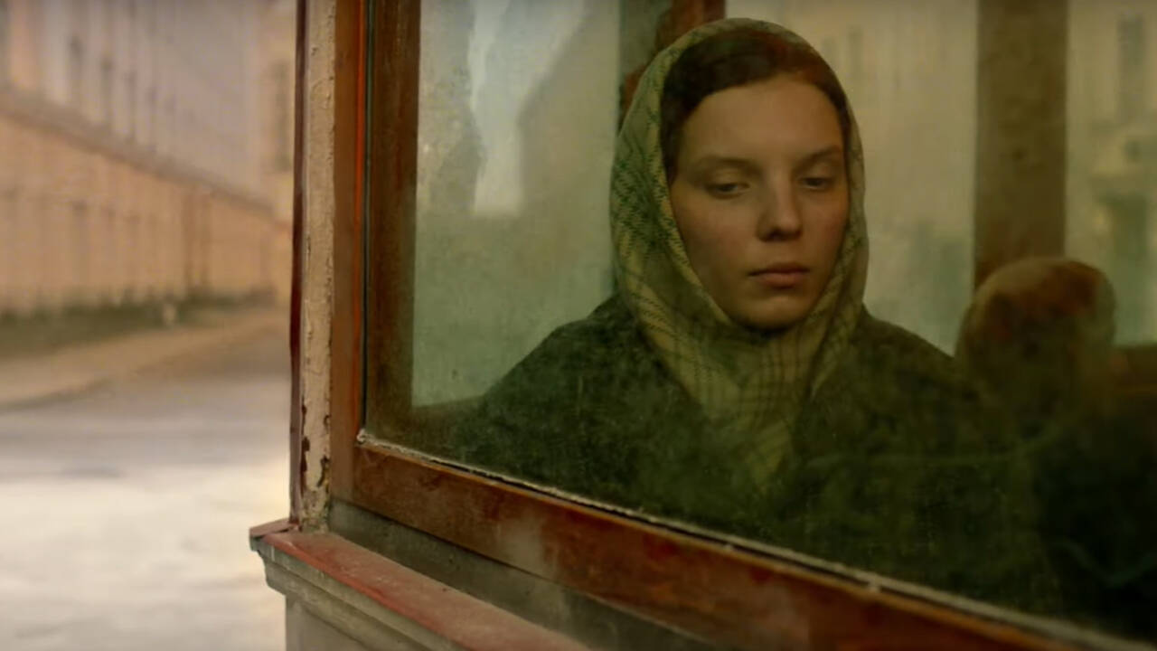 Beanpole Movie User Reviews & Ratings | Beanpole (2020) | Times Of India