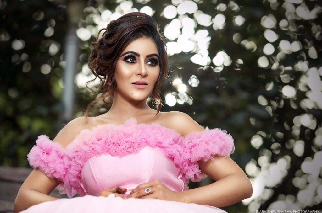 Gorgeous pictures of the versatile beauty Rehaa Khann- The Etimes ...