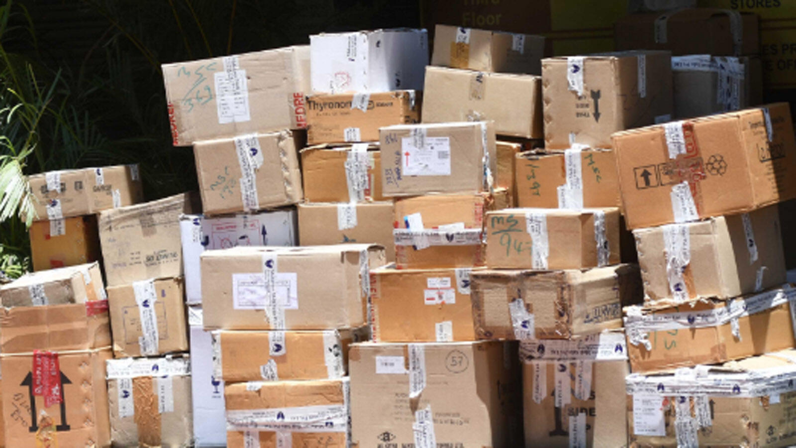 Home secy writes to states, asks to ensure supply of essential goods