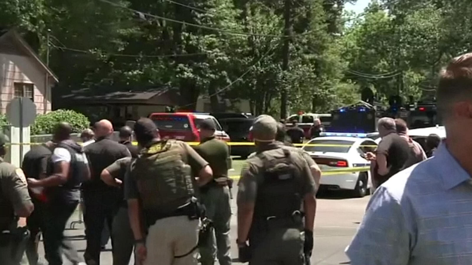 1 officer dead, 1 wounded in Louisiana shooting