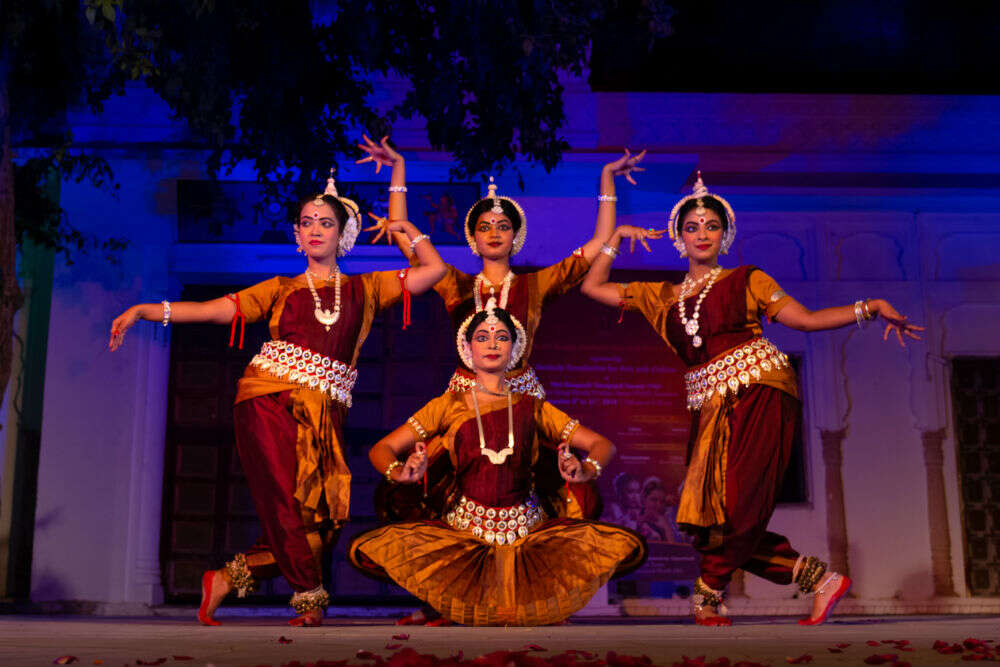 A Walk Through India The Famous Classical Indian Dance Forms And Their State Of Origin India