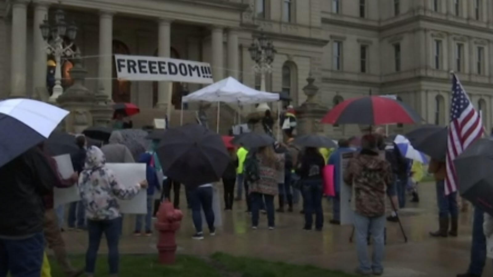 Michigan protesters want businesses to reopen