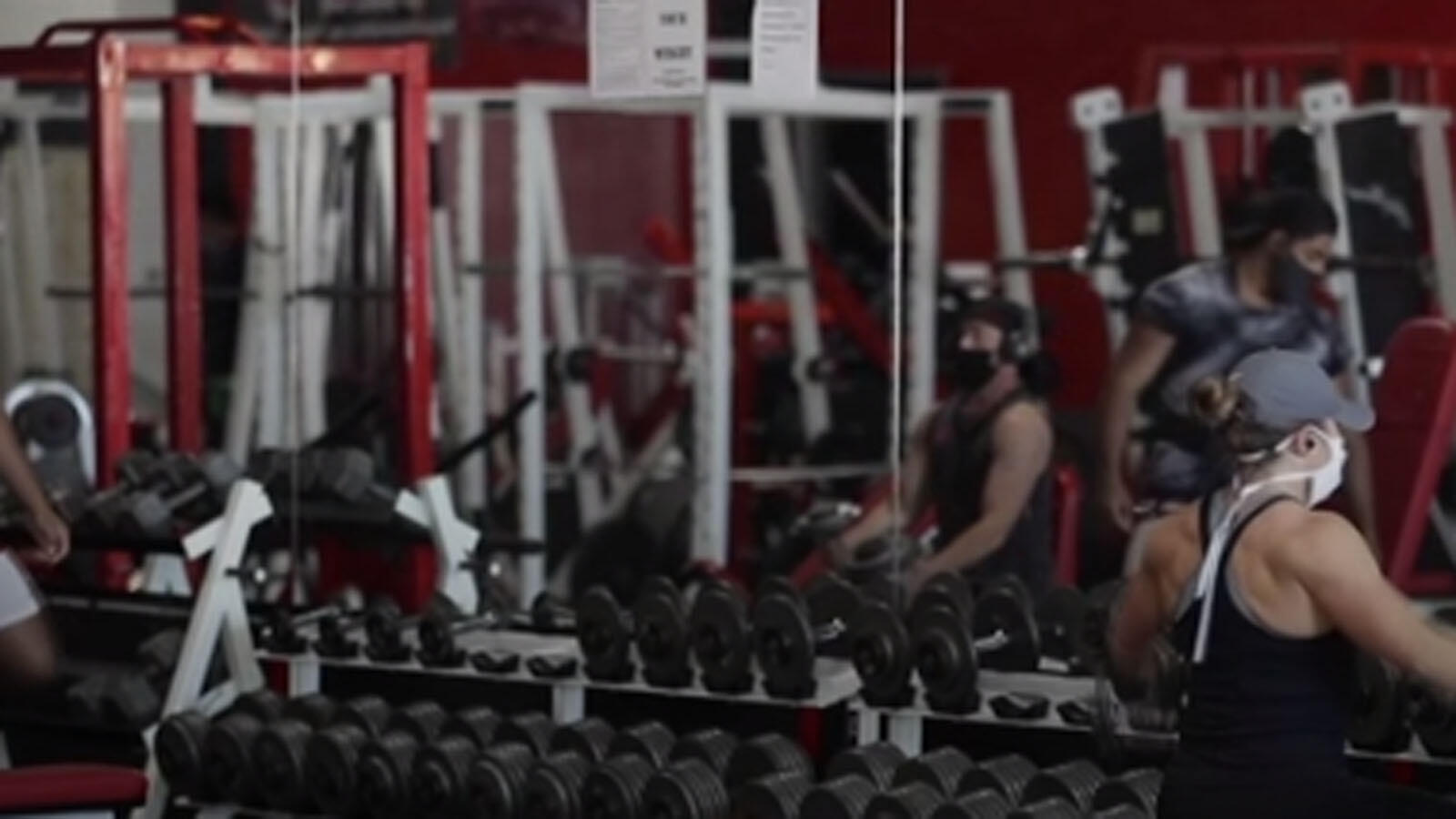 California gym reopens in defiance of closure order