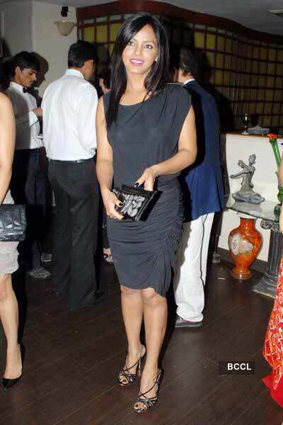 Aamir Khan with Nari Hira at 'Stardust' magazine's anniversary bash at ...